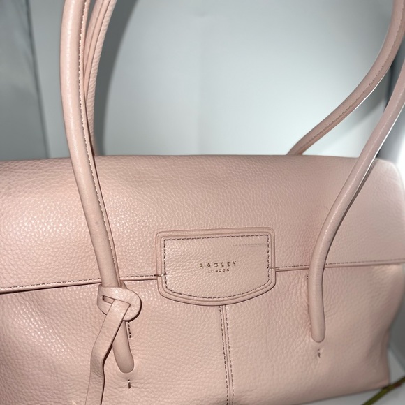 RADLEY LONDON | Bags | 7 Radley London Pebble Leather Shoulder Bag ...
